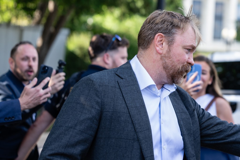'MeToo' Democrats like AOC and Warren mum on Graham Platner sex scandal ...
