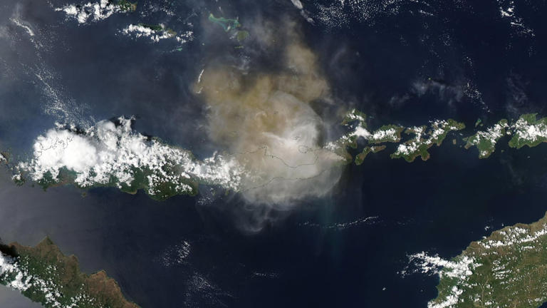 Indonesia’s Lewotobi volcano blasted ash 2,000 meters high Friday, its ...