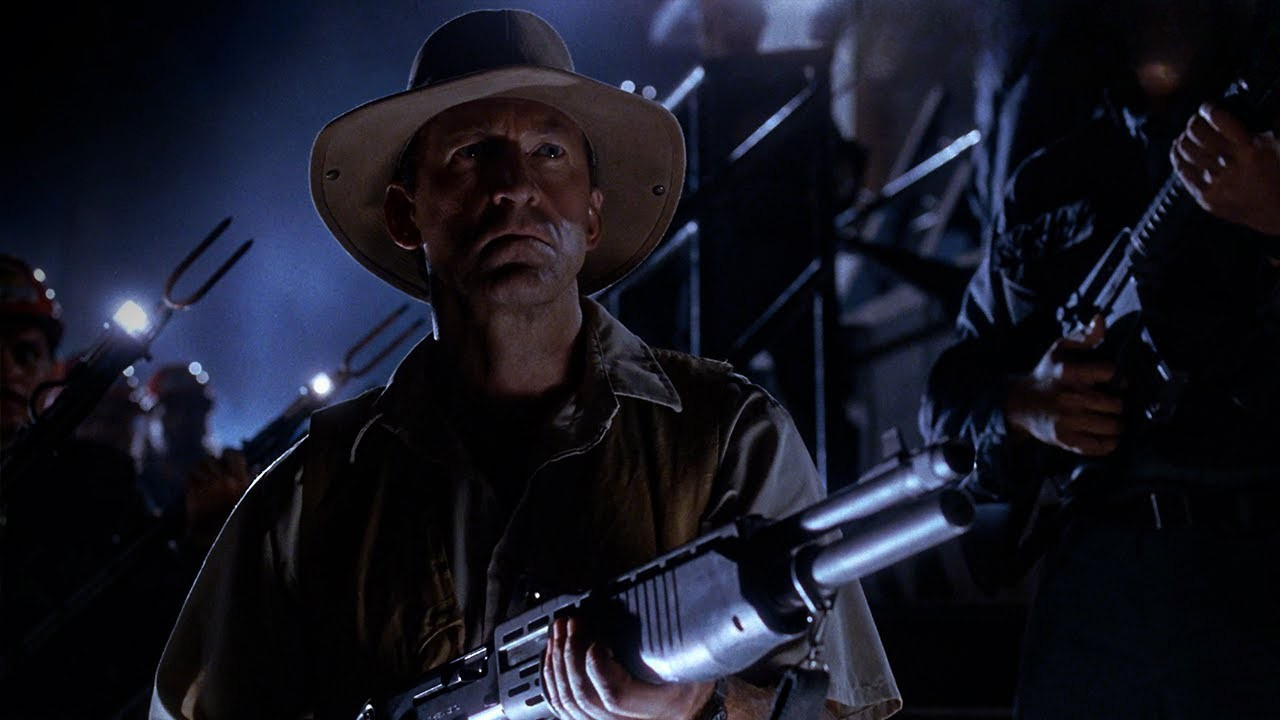 Worker pulled into raptor cage (opening scene) | Jurassic Park