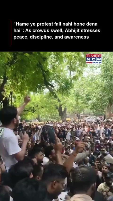 Hame ye protest fail nahi hone dena hai as thousands