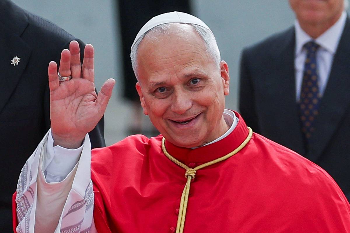 Papa Leão XIV chega a Madrid para visita de sete dias a Espanha