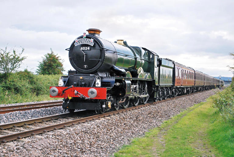 ‘Iconic’ 96-year-old King Edward I steam train coming to Peterborough ...