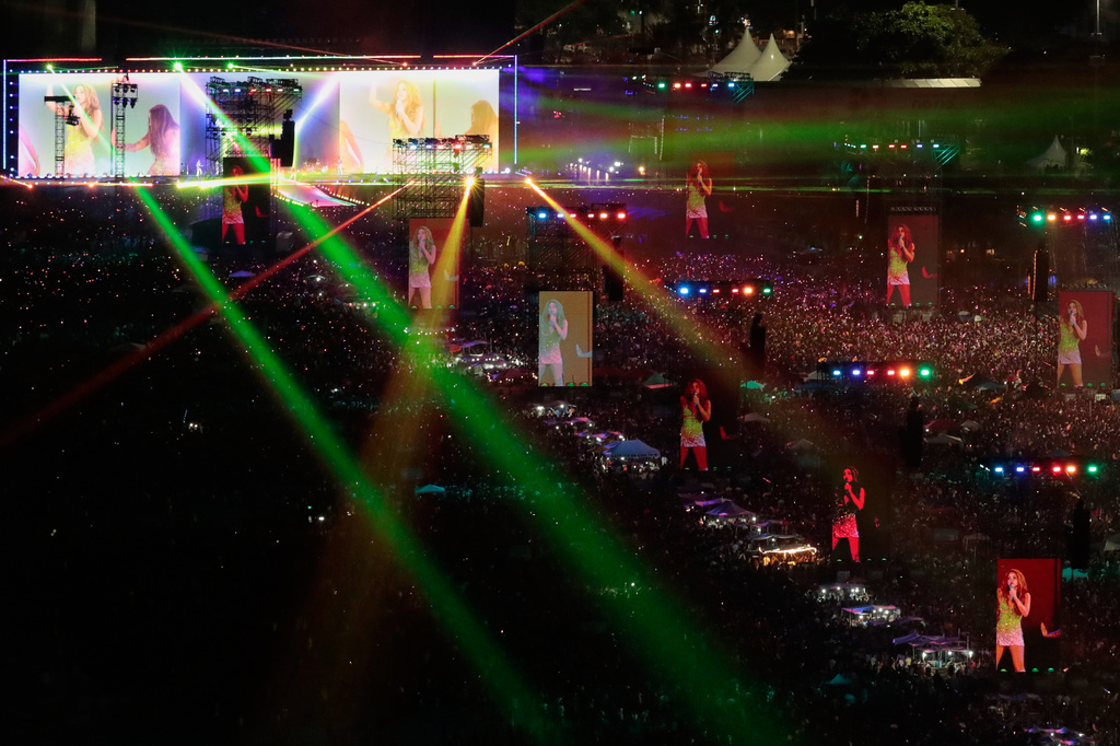 Accessorize with earplugs at this summer's concerts so you can enjoy ...