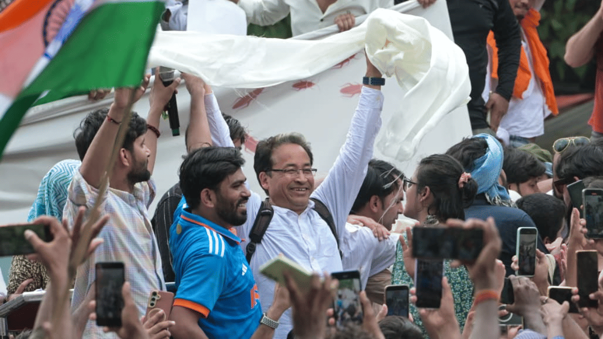 Cockroach Janata Party protest live updates: Modi govt has 7 days to ...