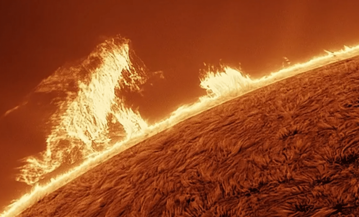 Stunning solar 'Godzilla' captured in backyard astrophotography looks ...