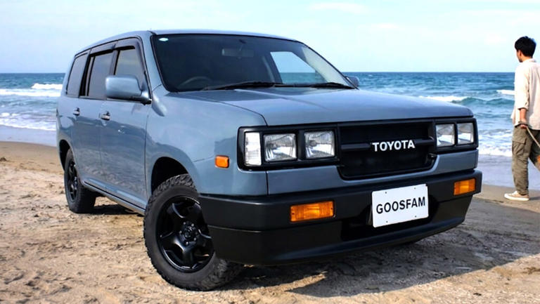 A $4,100 kit turns Toyota’s cheapest wagon into a classic Land Cruiser