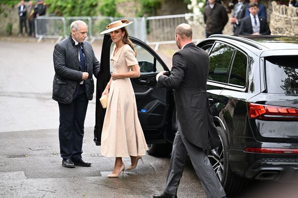 Royal fans disappointed as Prince George, Charlotte and Louis absent ...
