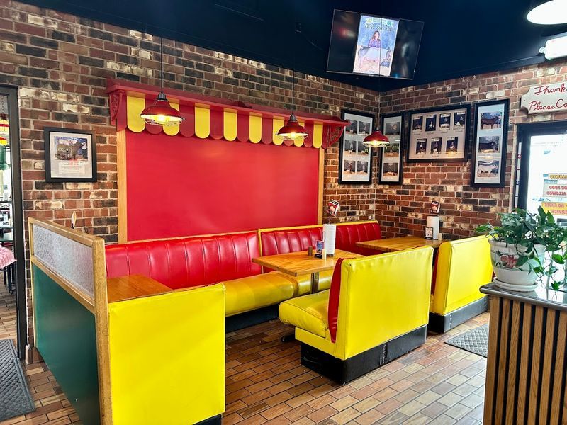 The small-town Texas cafe where locals line up for comfort food and big ...
