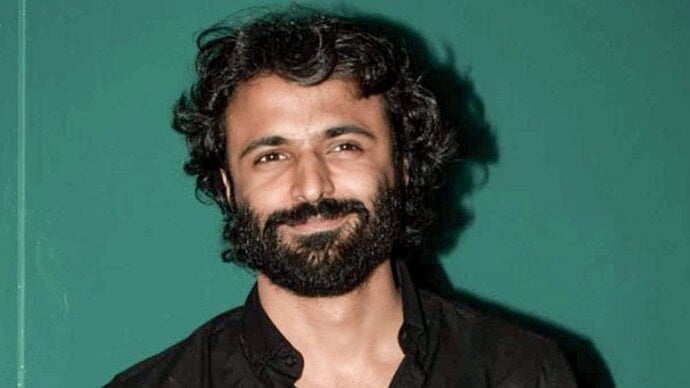 Another blow to Dostana 2: Director Advait Chandan quits over creative ...