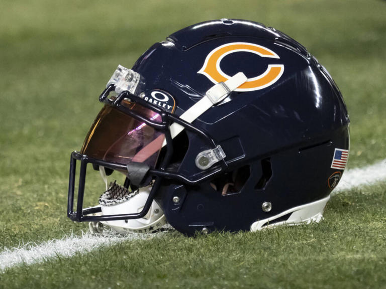 Frustrated Bears legend issues unhappy message against Chicago’s ...