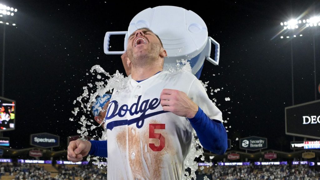 Freeman delivers another walk-off moment as Sasaki dominates in Dodgers ...