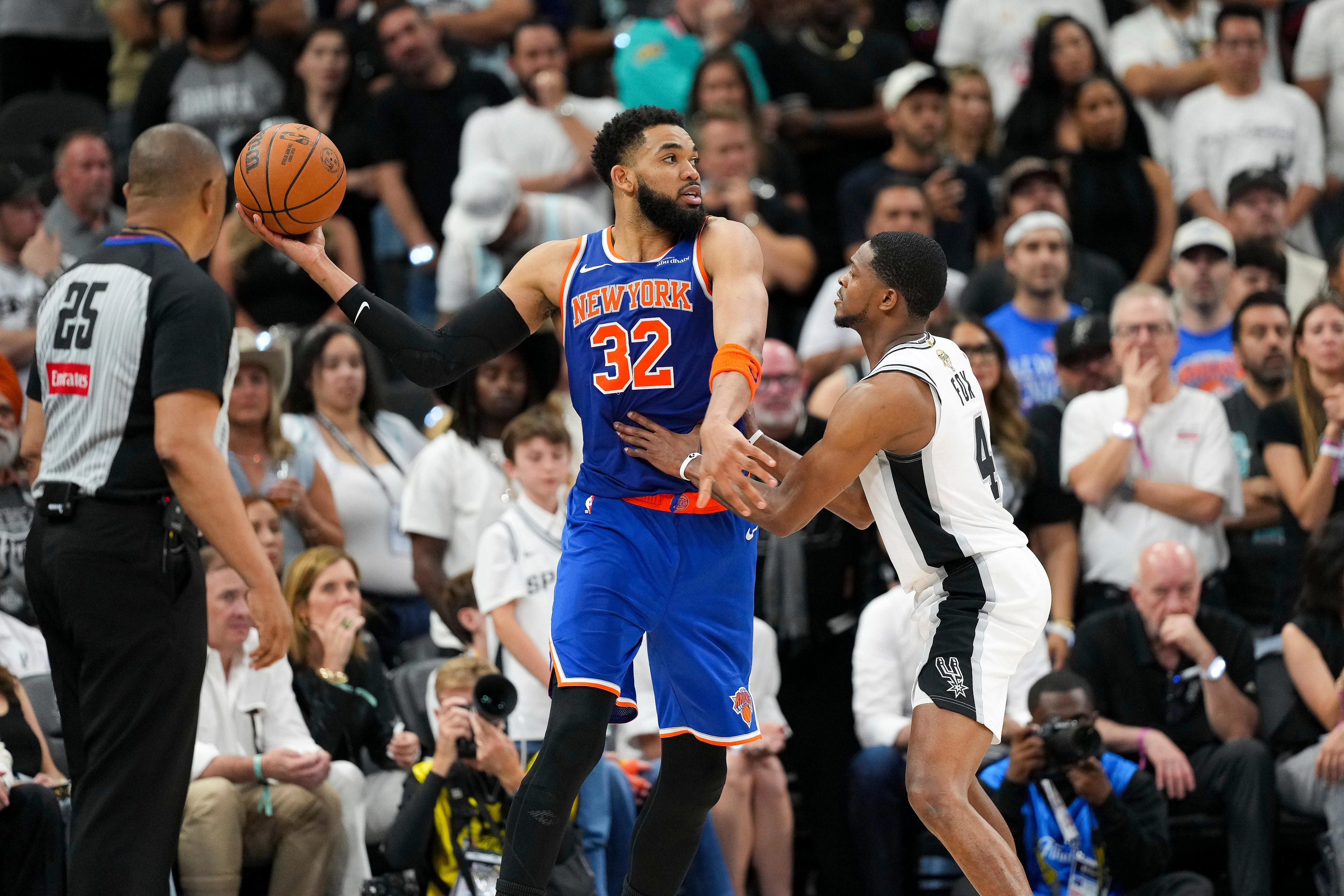 HoopsHype daily: Karl-Anthony Towns big again, Jalen Brunson passes ...