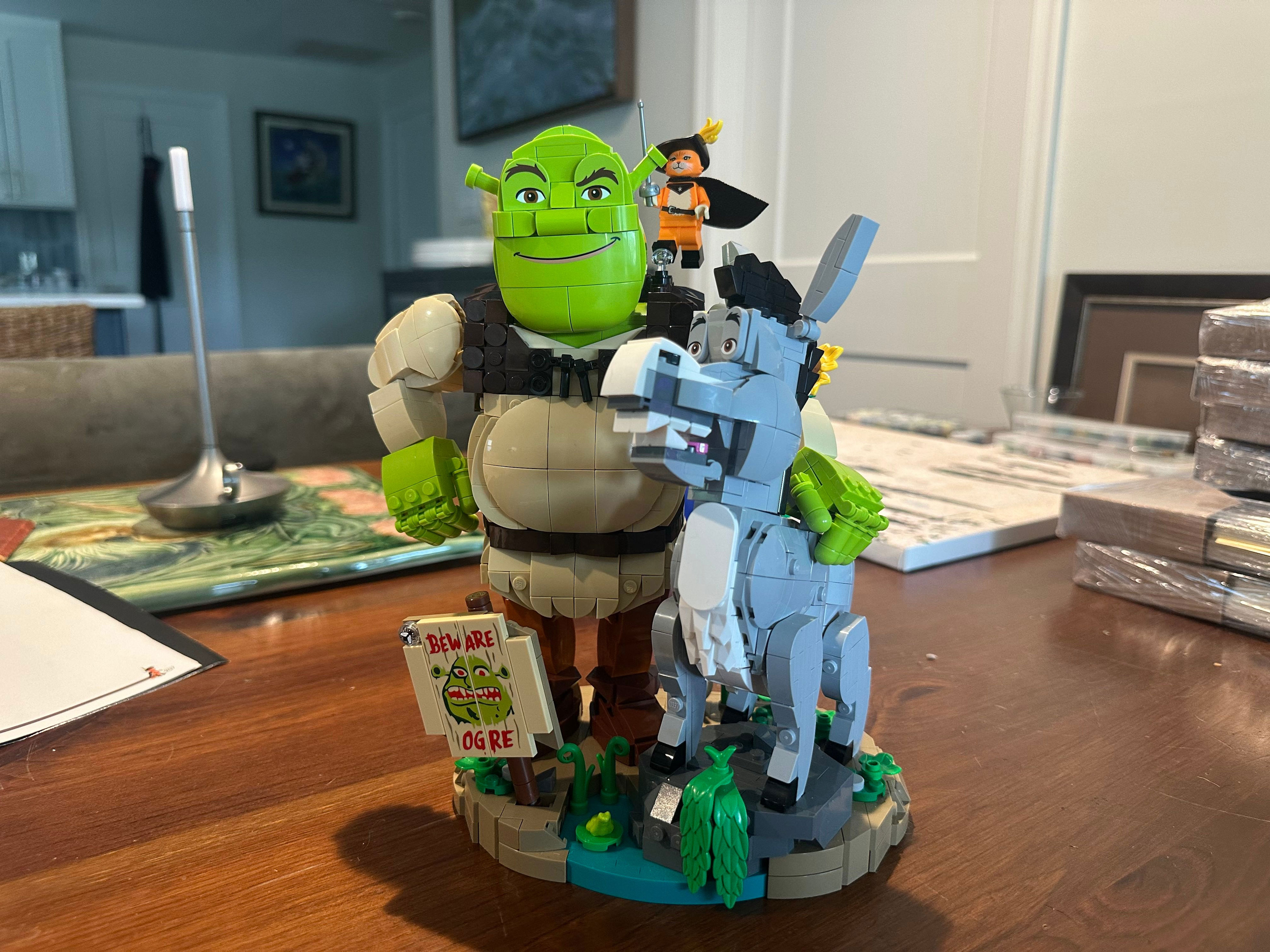 We build LEGO Shrek