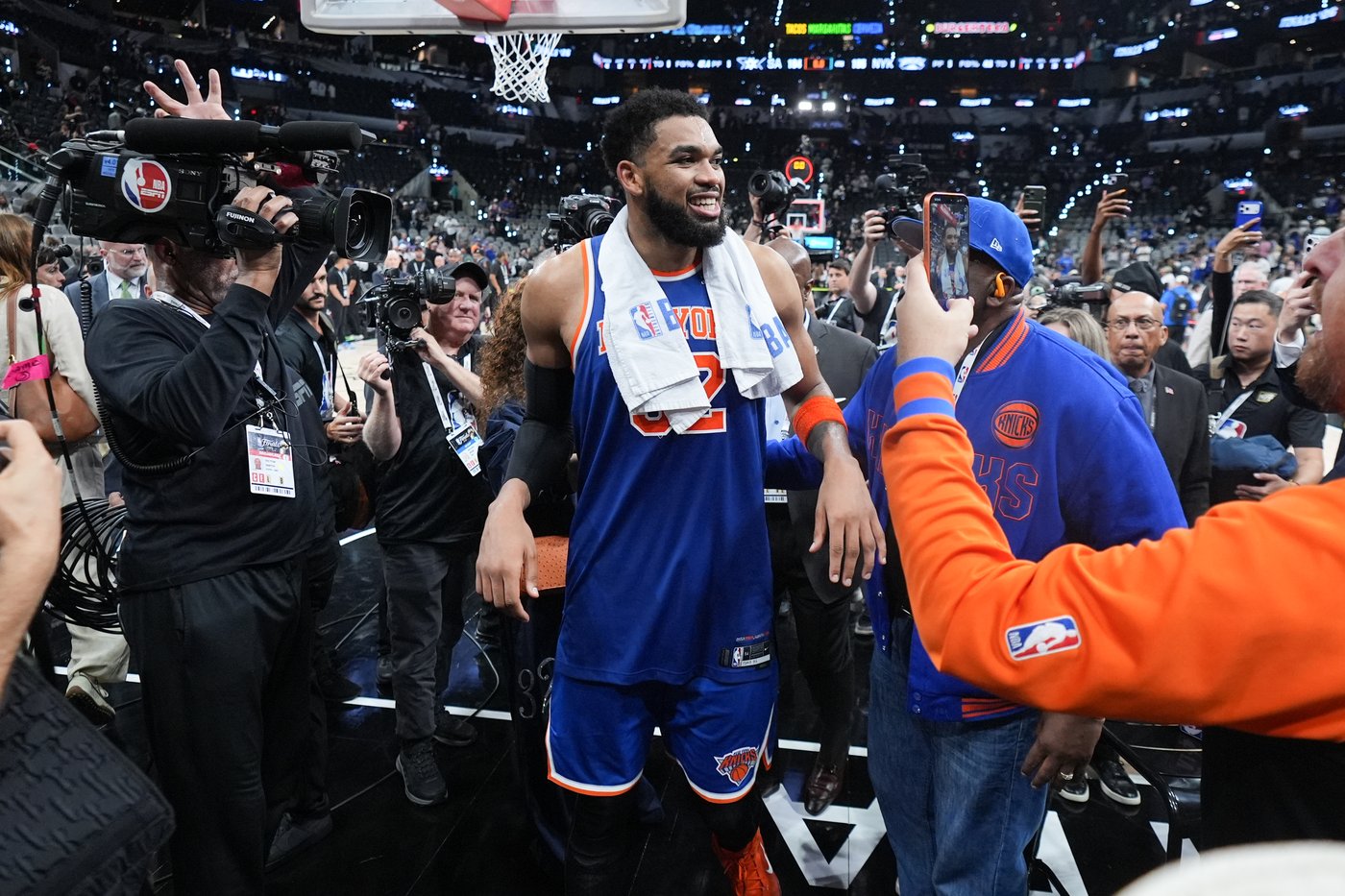 Wemby misses at the end, Knicks beat Spurs 105-104 for 2-0 lead in NBA ...