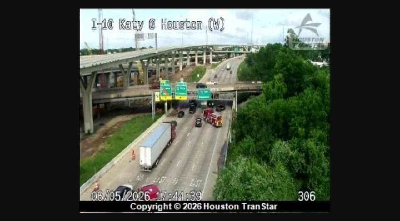 Houston Avenue bridge struck once again by 18-wheeler, forcing lane ...