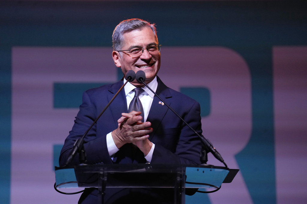 Democrat Xavier Becerra advances to general election in race for ...