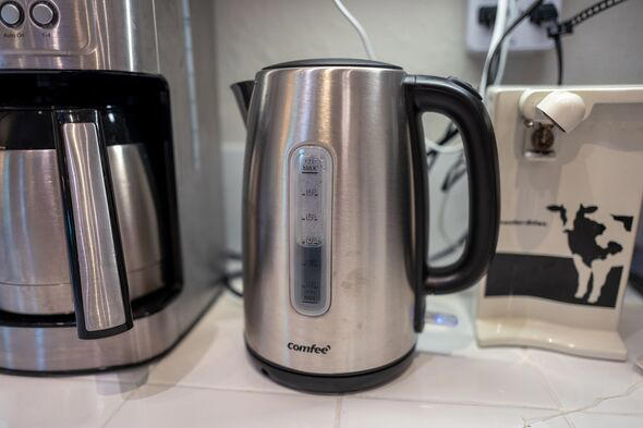 The 7 kitchen items banned from recycling bins under England's new ...
