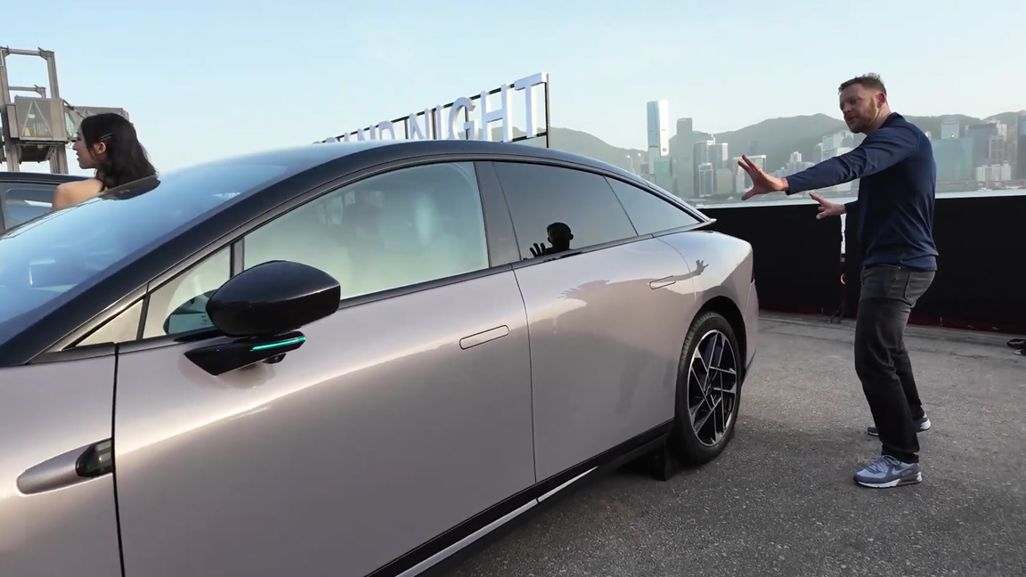 XPENG P7 Plus luxe sedan met limousine ruimte
