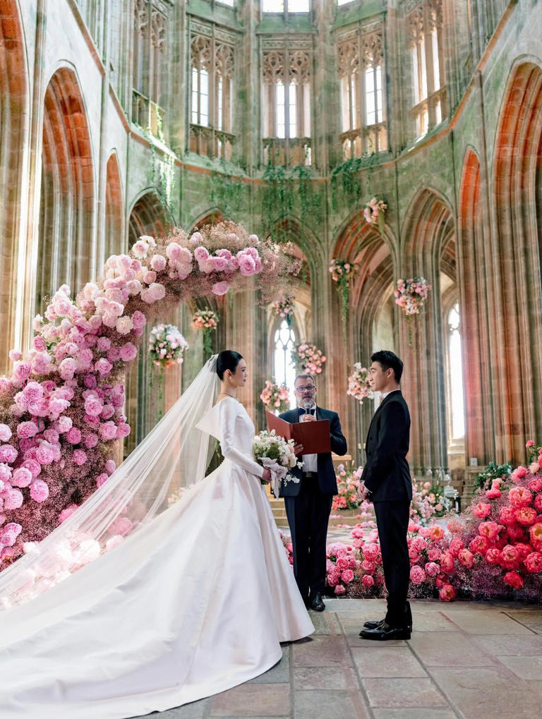 The breathtaking details of Ming Xi and Mario Ho's wedding at Mont ...