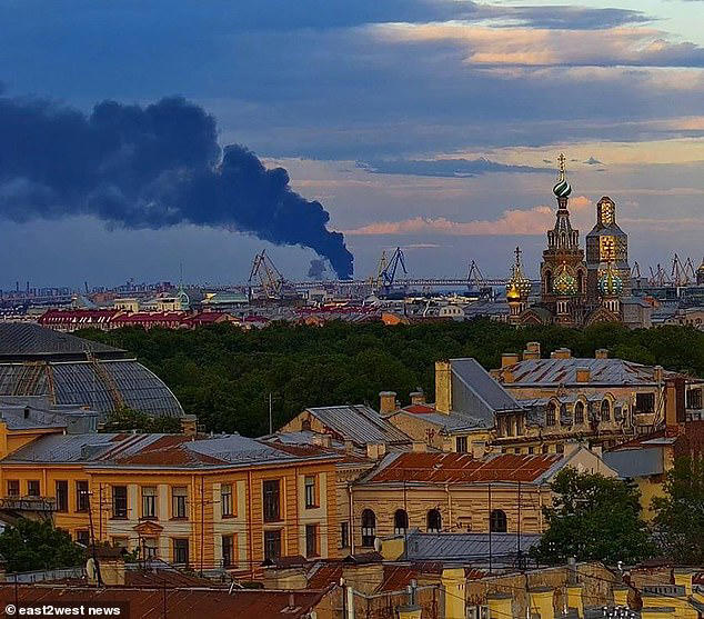 Ukraine launches drone blitz on St Petersburg after Putin snubs ...