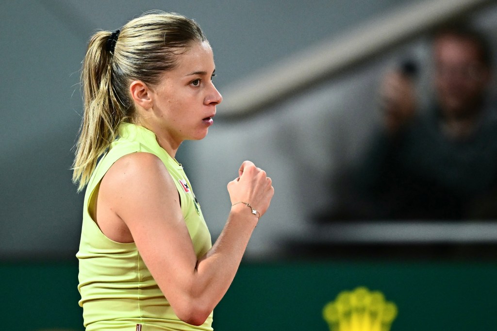 Mirra Andreeva vs. Maja Chwalinska prediction: French Open final odds ...