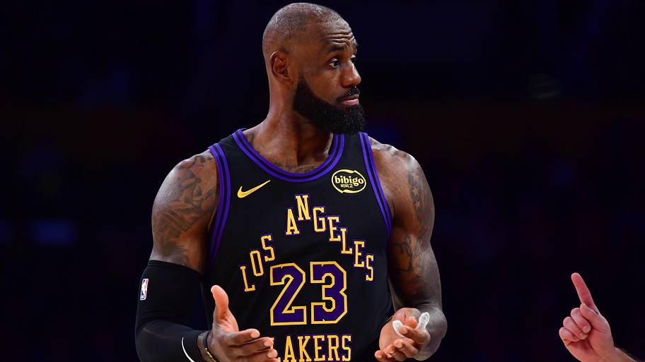 Jimmy Butler leads Warriors to LeBron James realization fans can't ignore