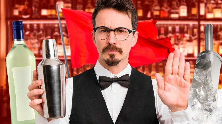 10 red flags at a bar that bartenders say should have you running out ...
