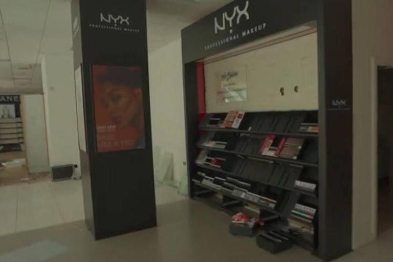 Inside Ireland's 'apocalyptic' abandoned Debenhams as zombie-like site ...