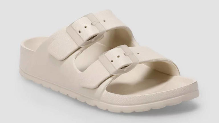 Kohl's summery sandals with name-brand vibes are just $10