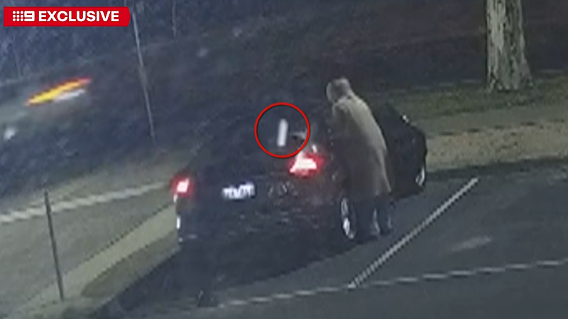 Woman carjacked at knifepoint outside Melbourne laundrette