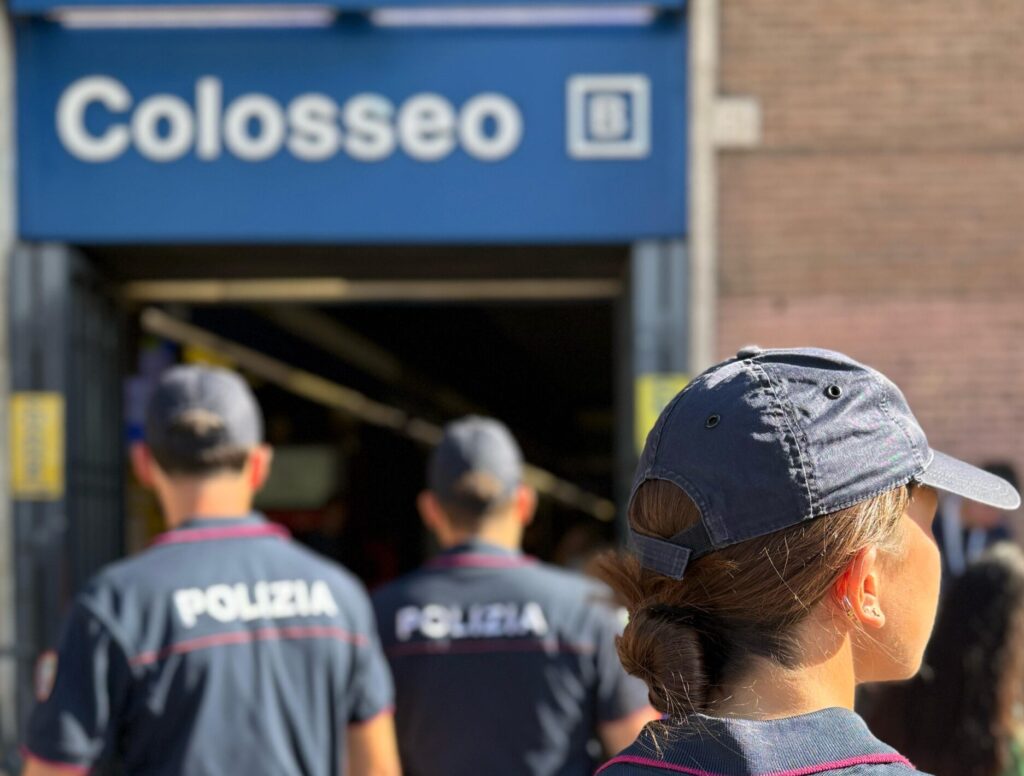 Giro di vite sui furti in metropolitana: blitz del nucleo PolMetro