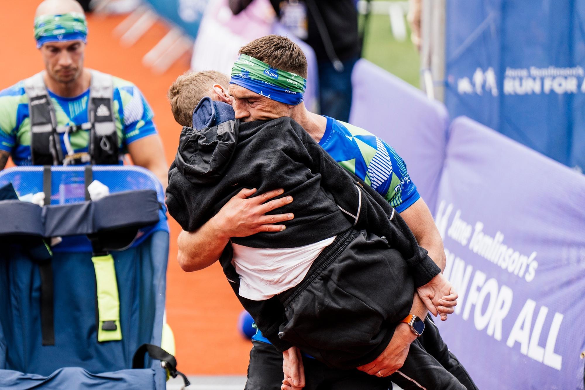 Sir Kevin Sinfield: Leeds Rhinos legend and MND campaigner 'deeply ...