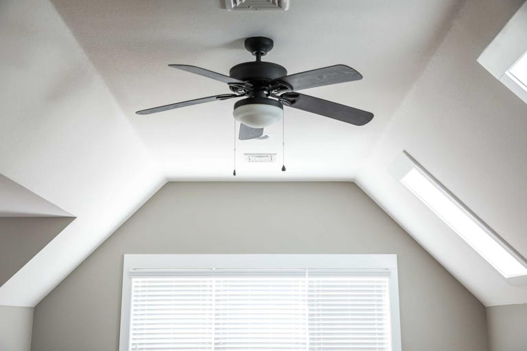 Does running a ceiling fan with the AC actually save energy? What HVAC ...