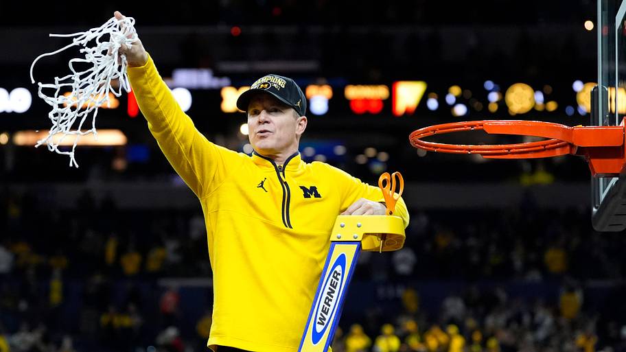 Sorry Mavericks, Dusty May isn't leaving Michigan for the NBA anytime soon