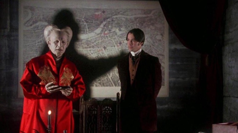 One Of The Scariest Scenes In Bram Stoker's Dracula Goes Vampire Hunting