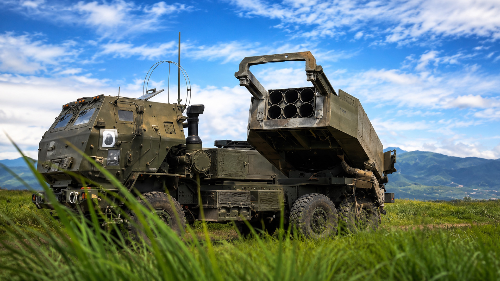 US forces practice long-range rocket operations