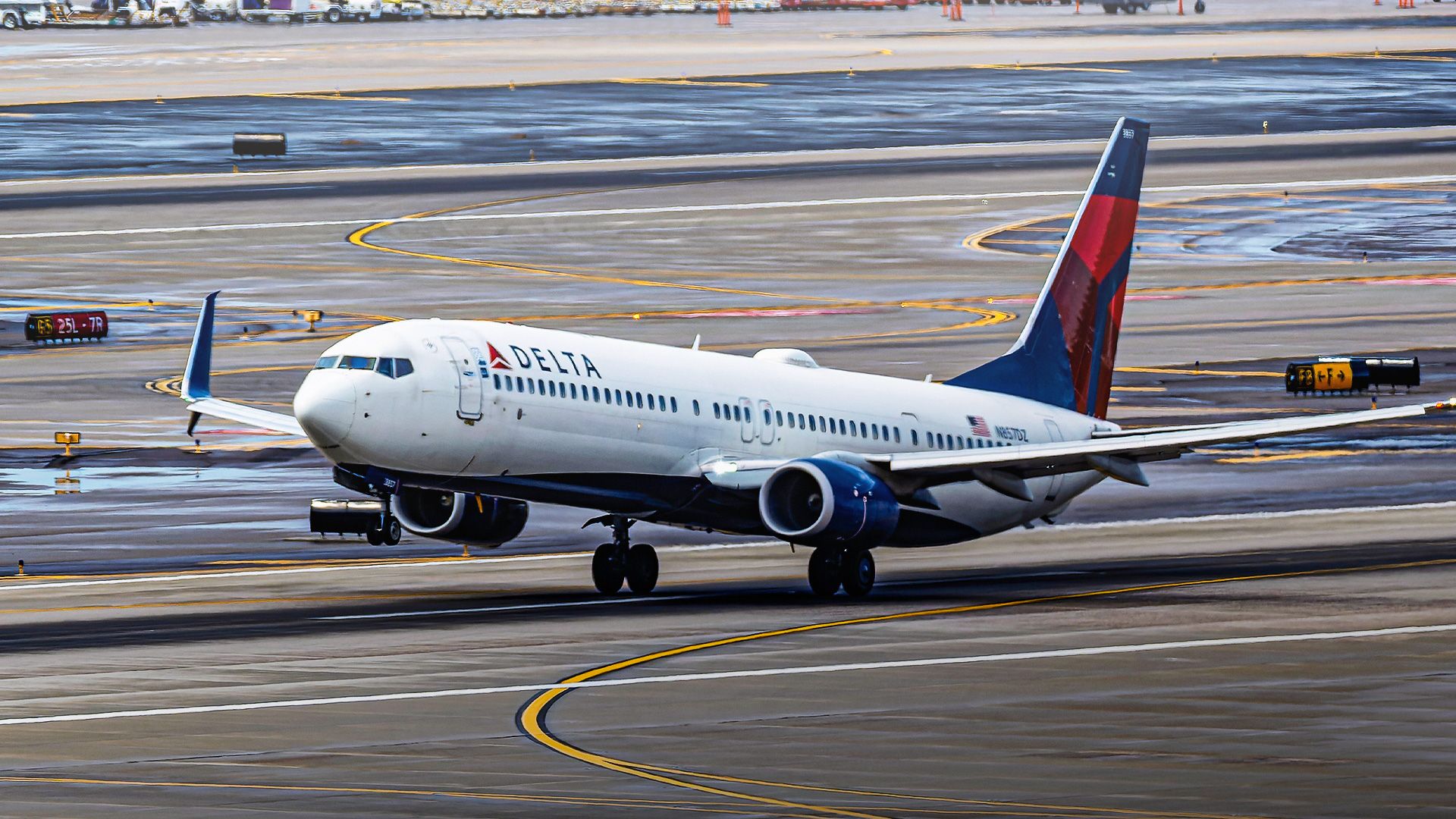 Too heavy for its own wings: Why the Boeing 737-900ER's takeoff roll is ...