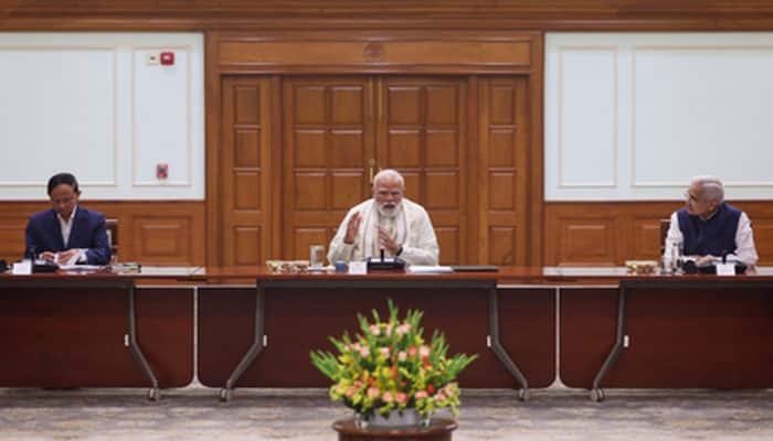 PM Modi meets Economic Advisory Council to review growth measures amid ...