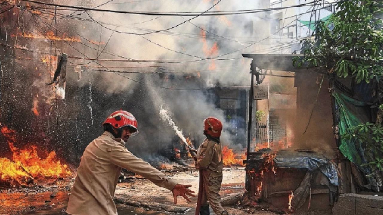 Delhi's Malviya Nagar hotel fire: Journey of hope ends in tragedy for ...