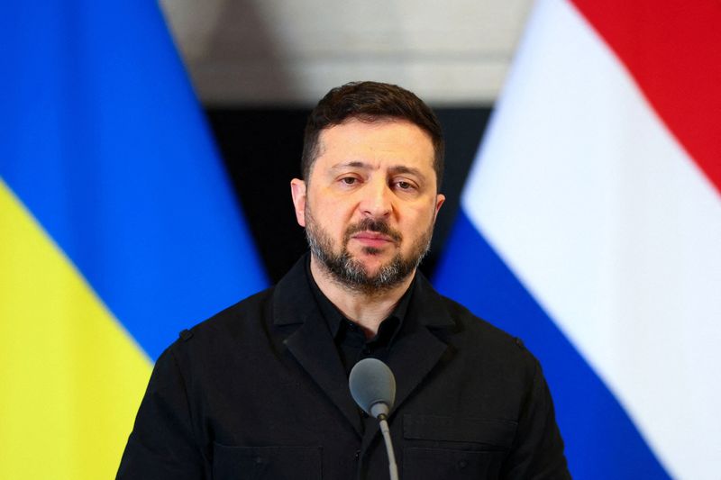 L'Ukraine a frappé un dépôt pétrolier à Krasnodar et une base militaire ...