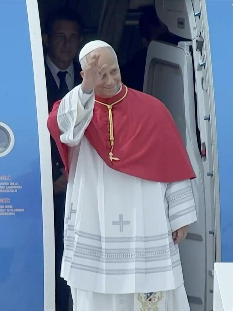 L'arrivo di Papa Leone XIV a Madrid