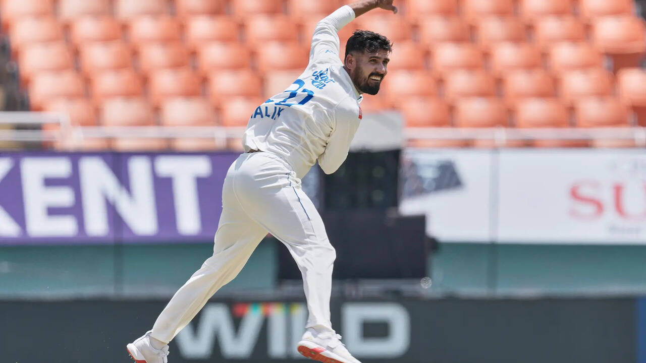 India scores 96-1 at lunch on first day of test against Afghanistan