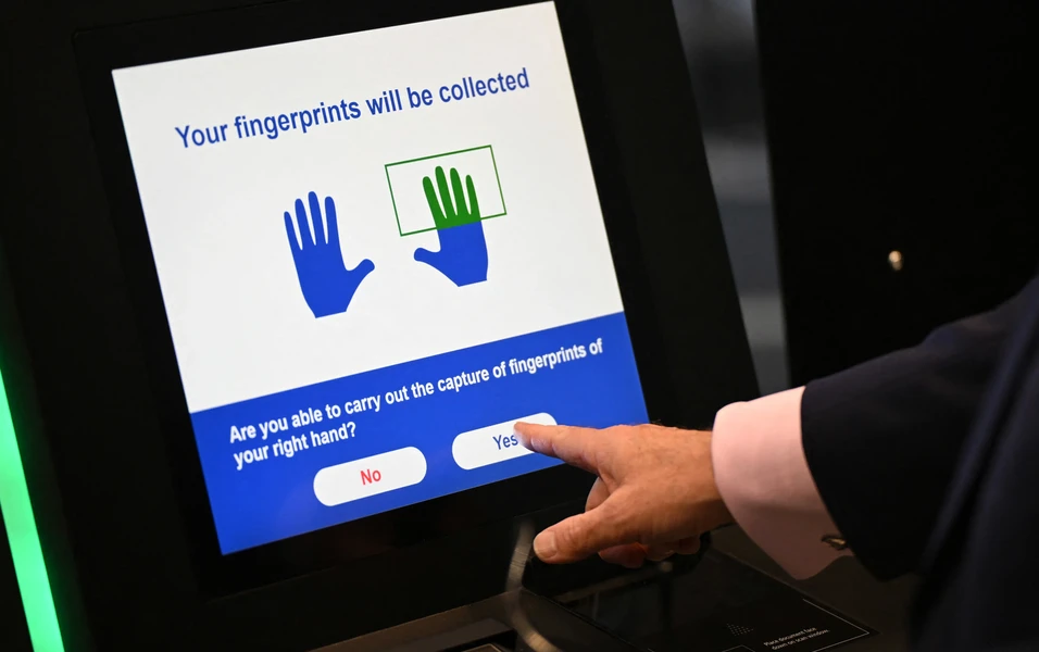 EU biometric border rules trigger long summer airport queues