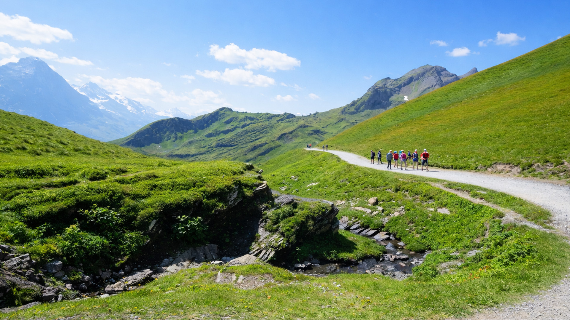 First to Bachalpsee offers an easy Swiss Alpine walk (4K)