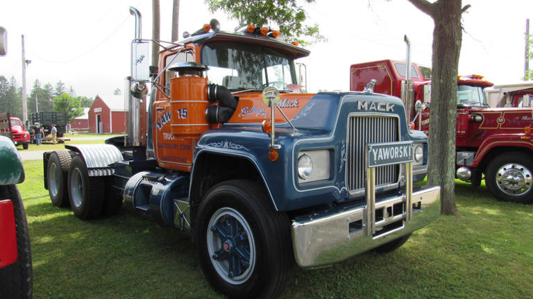 This diesel engine changed the way heavy trucks make power