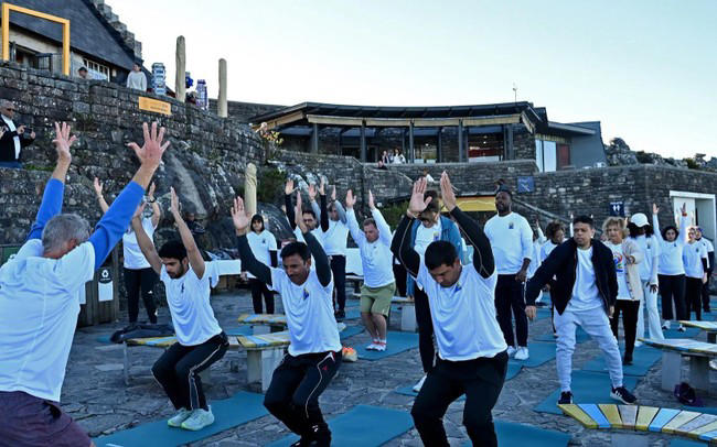 India consulate hosts Table Mountain yoga event to promote wellness and ...