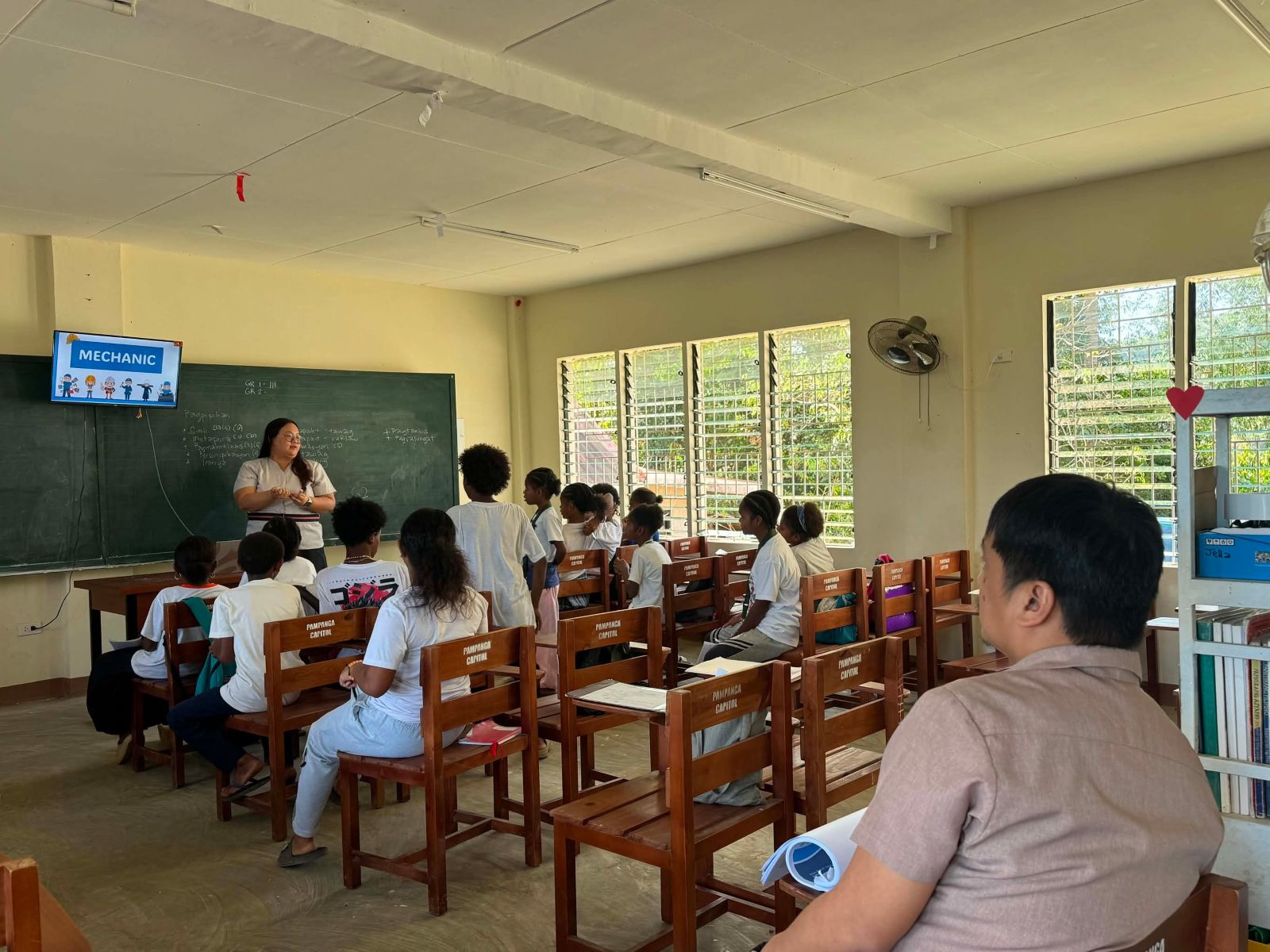Lessons from Sapang Uwak: Aeta classroom reflects country's learning ...
