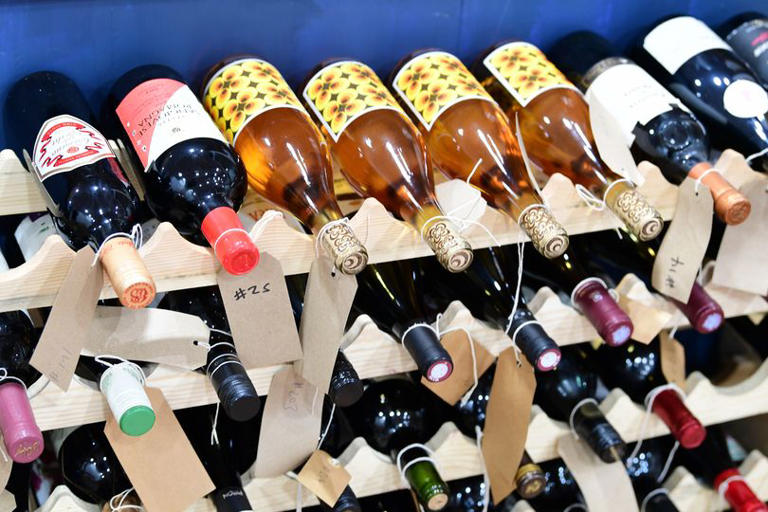 'Unique' wine bar opens on St Helens high street