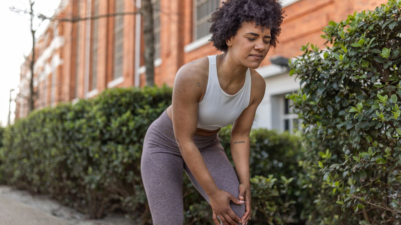The four running form mistakes most likely to cause knee pain, plus how ...