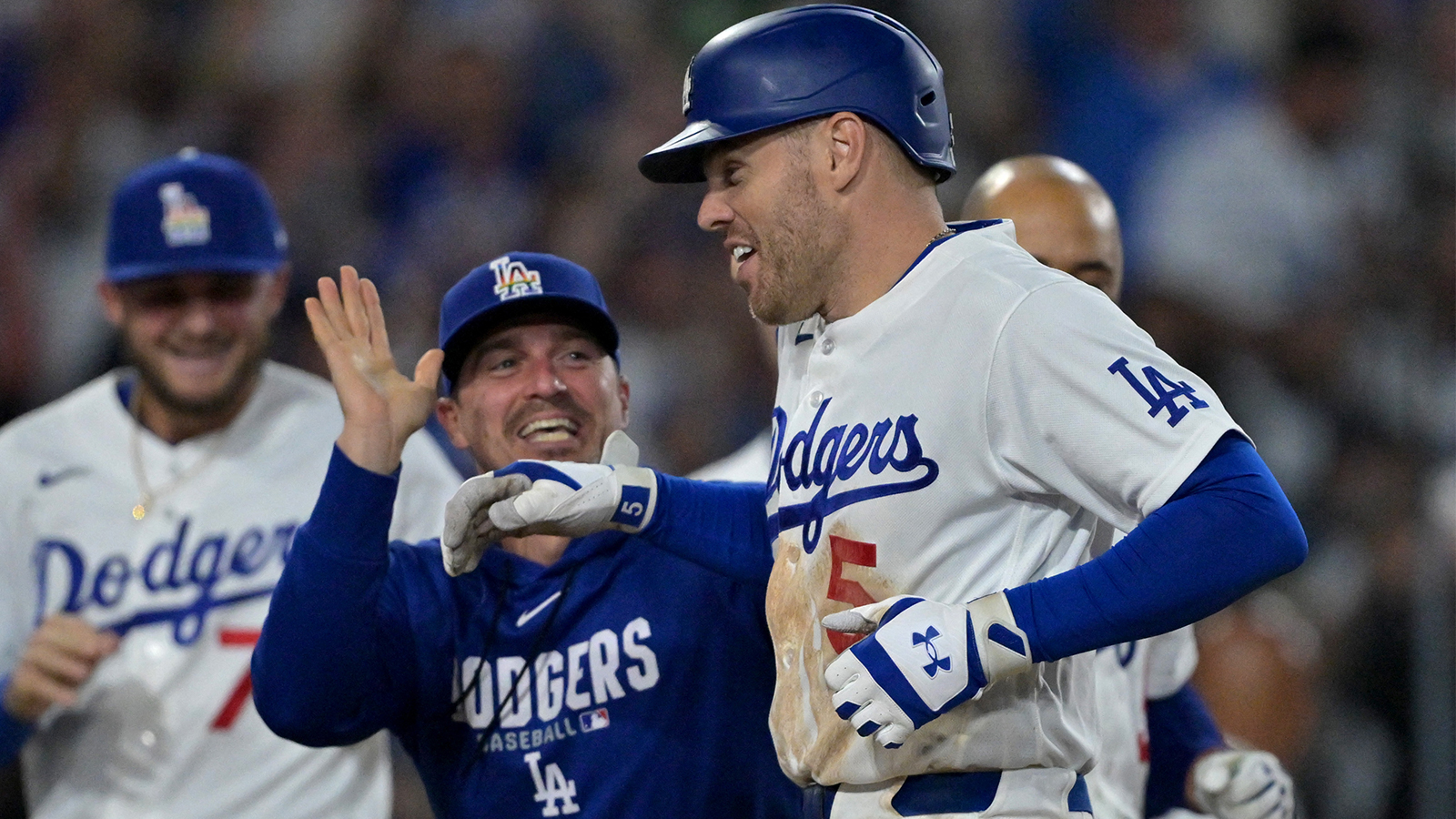 Freddie Freeman joins Albert Pujols in MLB history with walk-off home ...